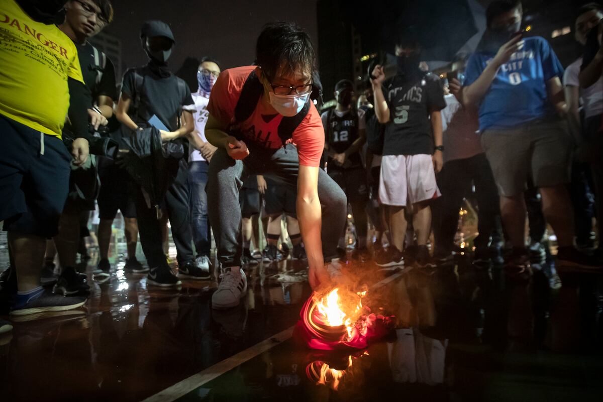 Hong Kong Protestors Burn LeBron James Jersey After His Daryl Morey ...