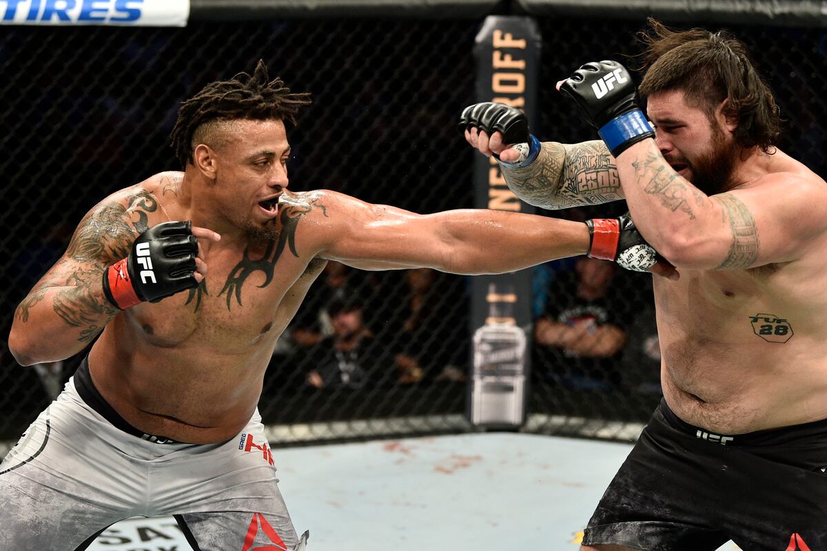 Greg Hardy Win vs. Ben Sosoli Changed to No Contest over Illegal Use of ...