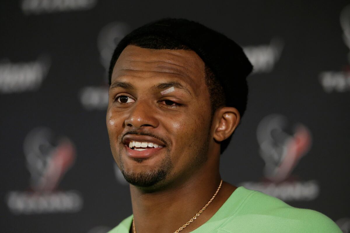Deshaun Watson to Rest Eye Injury, Skip World Series Game 7 Pregame ...