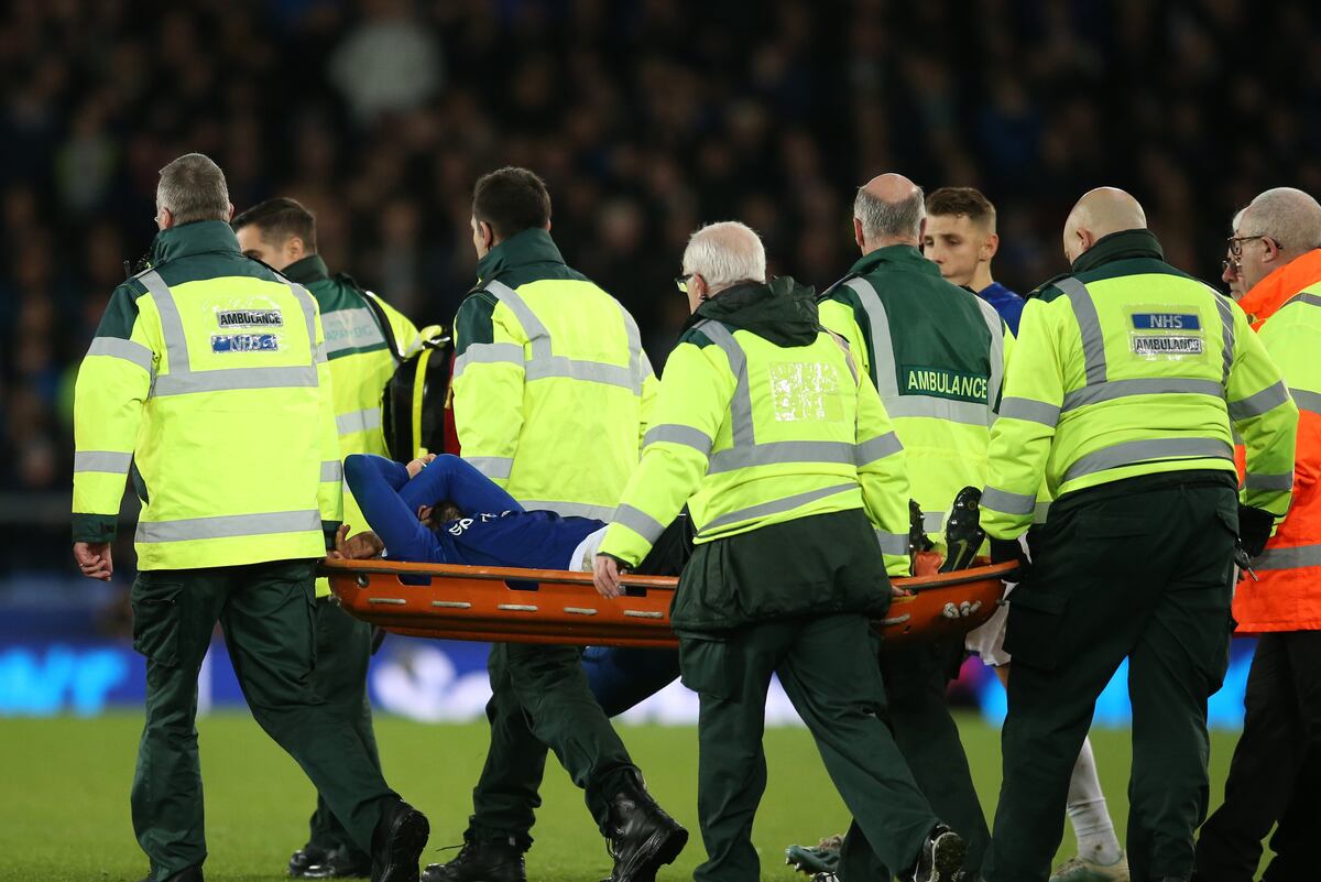 Everton's Andre Gomes Suffers Gruesome Leg Injury After Tackle by Heung ...