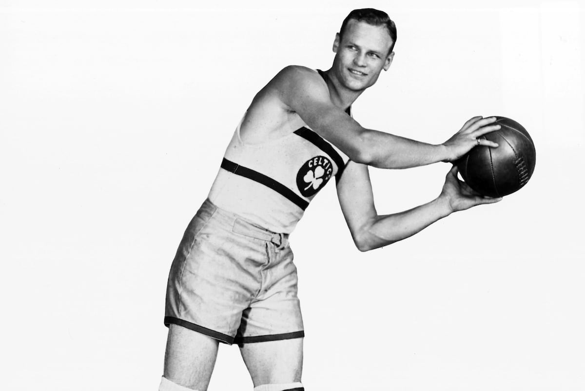 Basketball Hall of Famer Joe Lapchick's 1920s Jersey Could Sell for ...