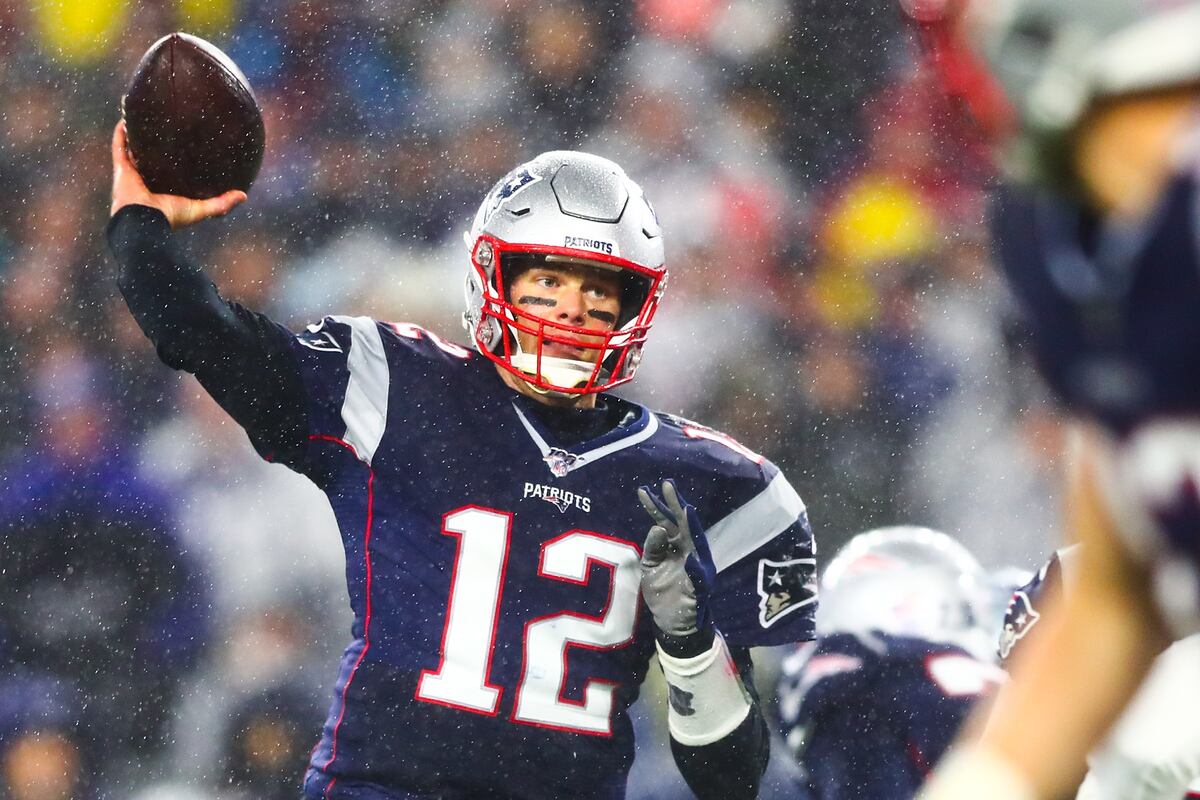 Tom Brady Sarcastically Responds to Refs After Last Pass Didn't End ...