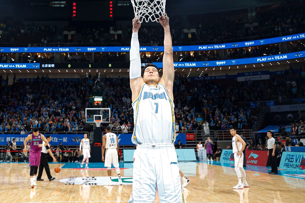 Jeremy Lin Helps Beijing Ducks to Blowout Win over Bayi Rockets in CBA ...