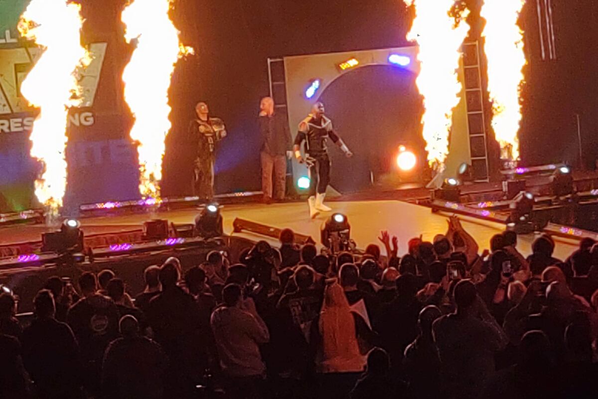 AEW Up Close and Personal: What It's Like to Attend Dynamite Show ...
