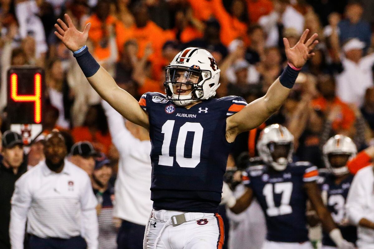 Auburn Dean Trolls Alabama by Allowing Students an Extra Second for ...