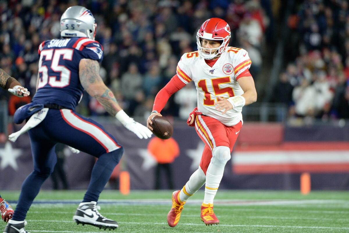 Patrick Mahomes, Chiefs Hold off Tom Brady, Patriots 23-16 in AFC ...