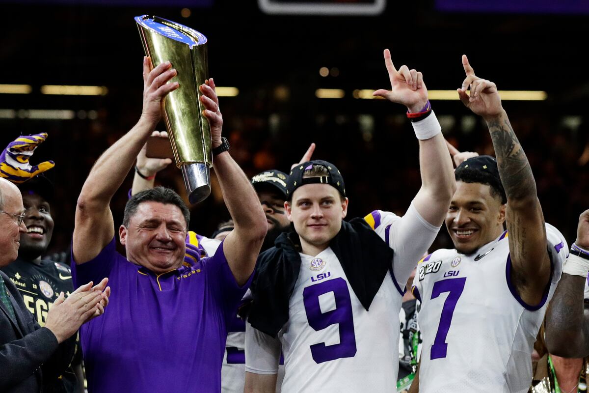 Joe Burrow Reflects on Heisman Trophy, Championship Season After Win vs ...