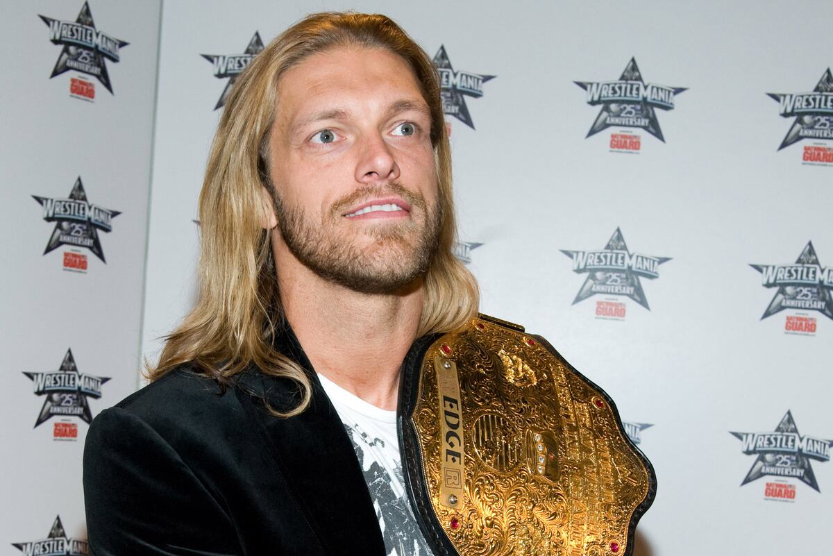 Edge Makes Stunning Return as No. 21 Entrant at 2020 WWE Royal Rumble ...