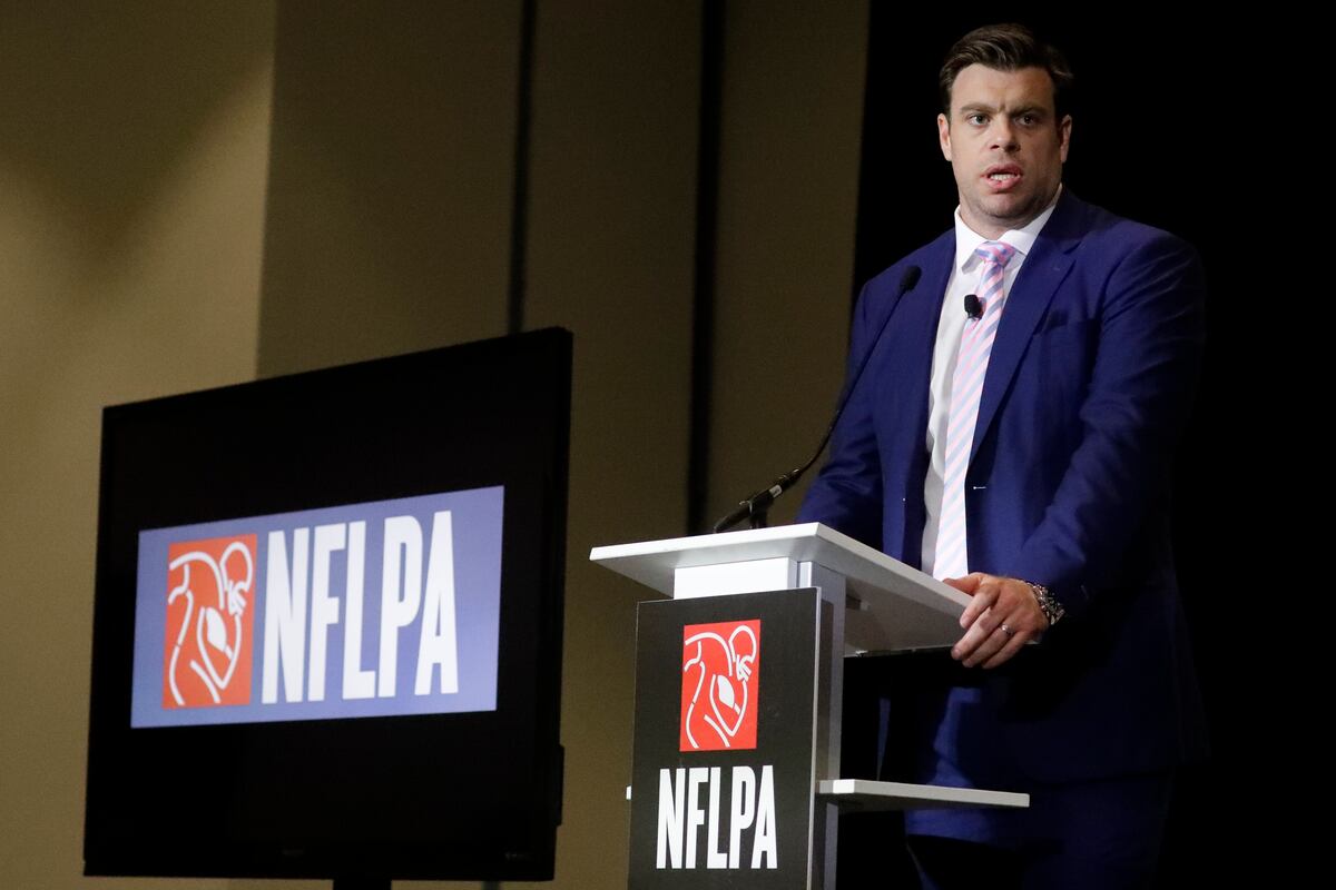 Report: NFL, NFLPA Haven't Set 'Hard-and-Fast Deadline' for New CBA ...