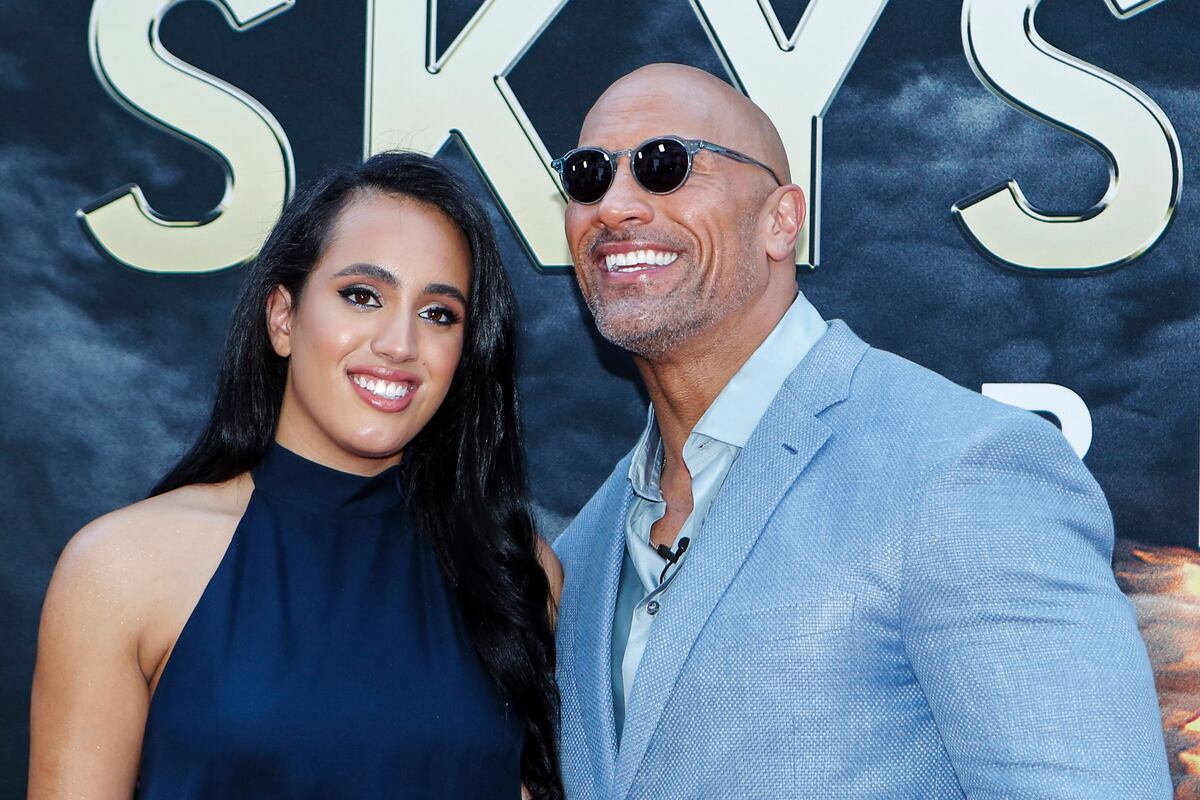 Video: The Rock Coaches Daughter Simone During WWE Performance Center ...