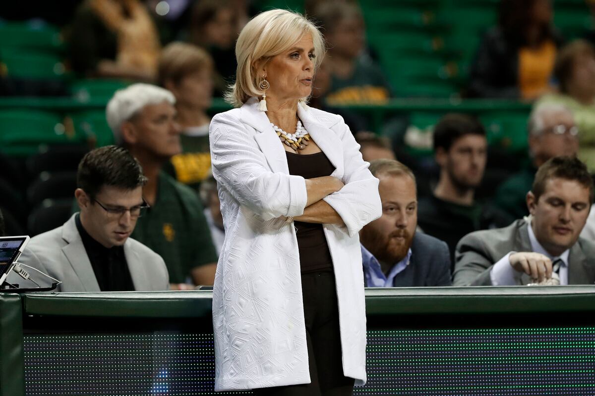 Baylor's Kim Mulkey Becomes Fastest Coach Ever to Win 600 Games | News ...