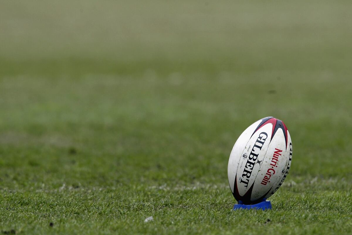 Police Investigating Deaths of Ex-Rugby Player Rowan Baxter, Wife and 3 ...