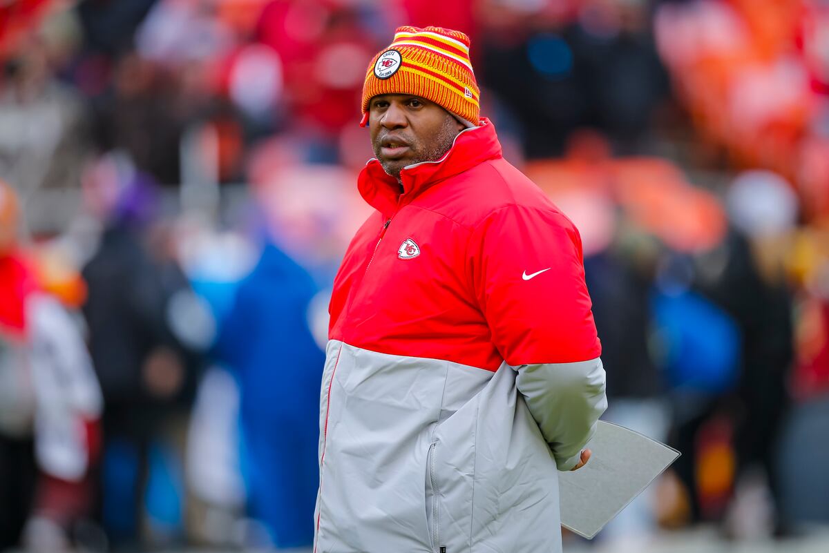 Chiefs OC Eric Bieniemy Reportedly Turns Down Colorado Head Coaching ...