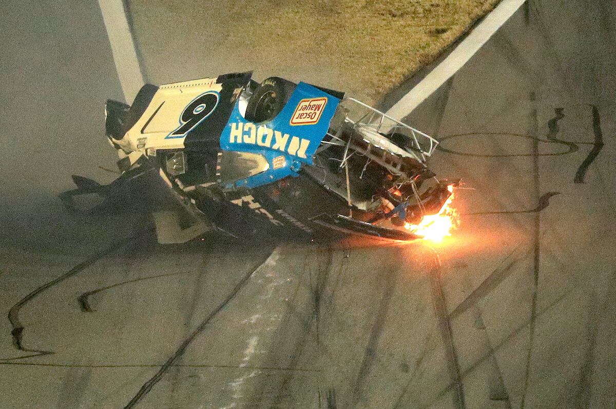 Ryan Newman Has Head Injury, Intends to Race This Year After Daytona ...