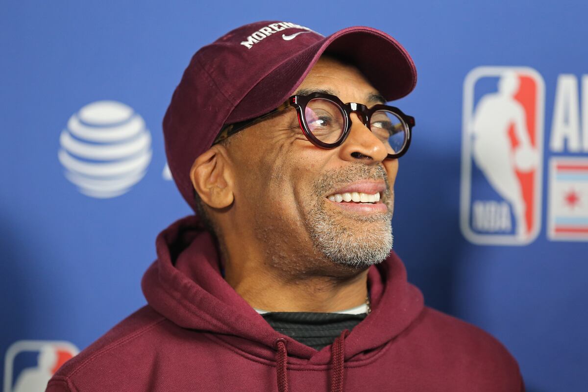 Knicks See Lowest Home Crowd at MSG in over 13 Years After Spike Lee ...