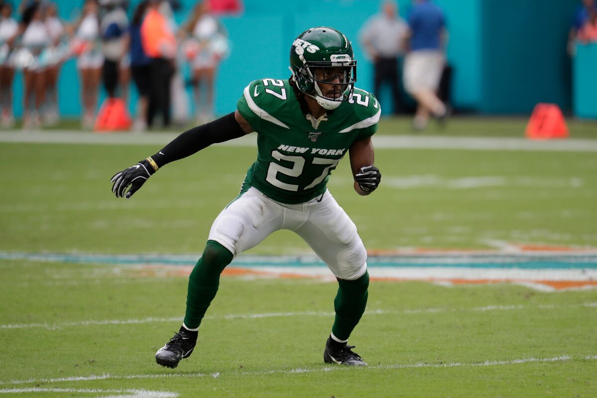 Jets News: Darryl Roberts Released, Opens Up $5.8M in Salary-Cap Space ...