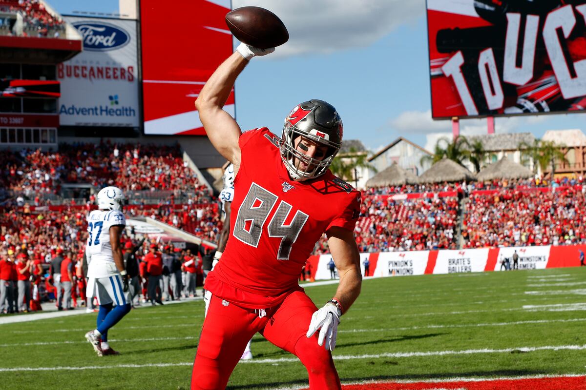 Buccaneers Rumors: Cameron Brate's Contract Restructured After Tom ...