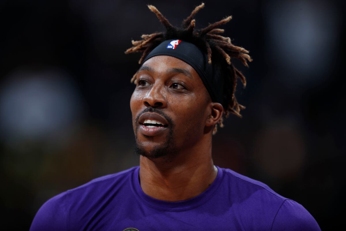 Lakers Rumors: LA 'More Likely' to Re-Sign Dwight Howard Than DeMarcus ...