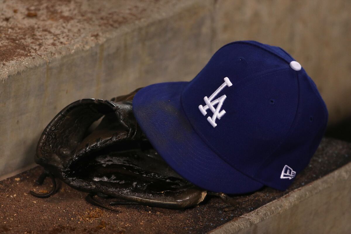 Dodgers Trainer to Stream Workouts on Team's Social Media to Keep Fans ...