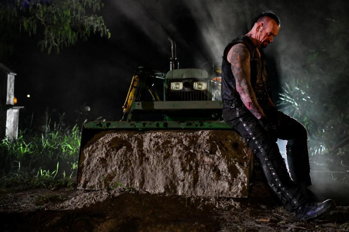 WWE Hot Take: Deadman Is Dead, Undertaker Must Stick with American ...