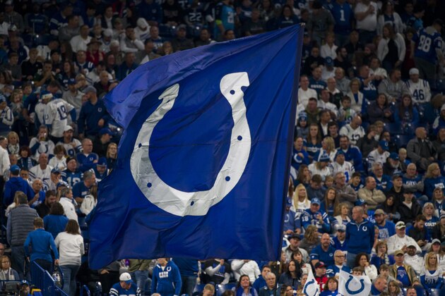 Colts Accused of 'Ripping Off' Secondary Logo from Indianapolis High School