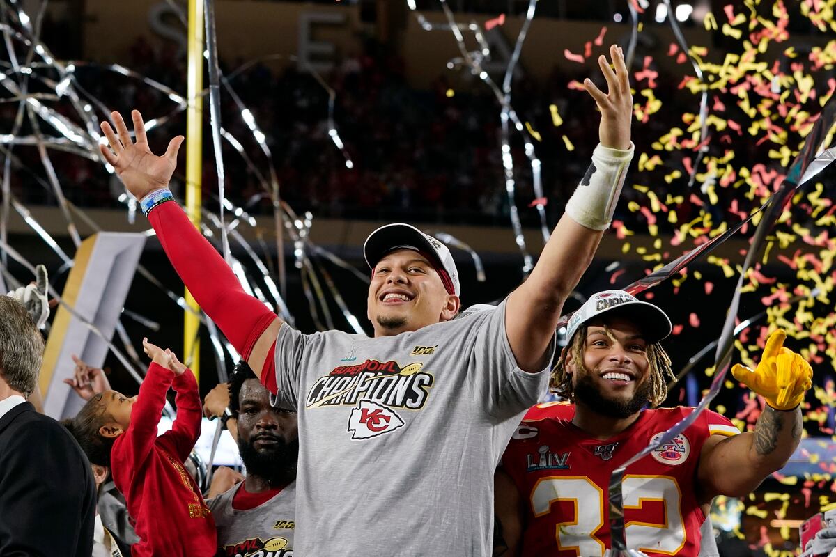 Patrick Mahomes Contract Talks to Ramp Up After NFL Draft, Says Chiefs ...