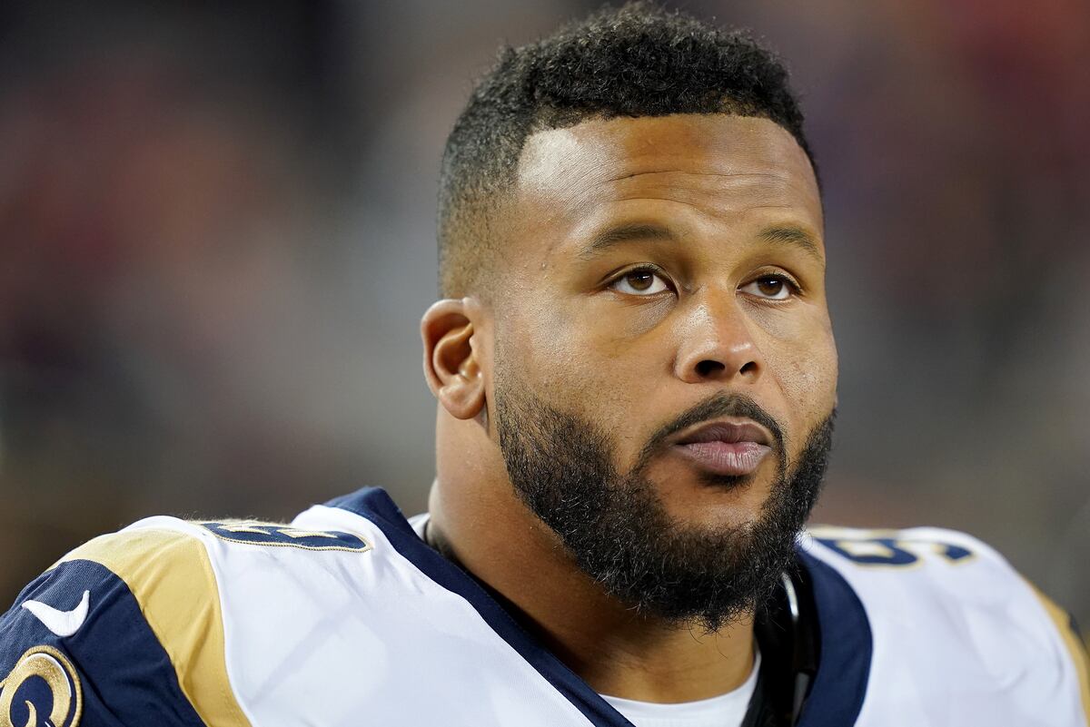 Rams' Aaron Donald Earns Degree, Graduates from Pittsburgh | News ...