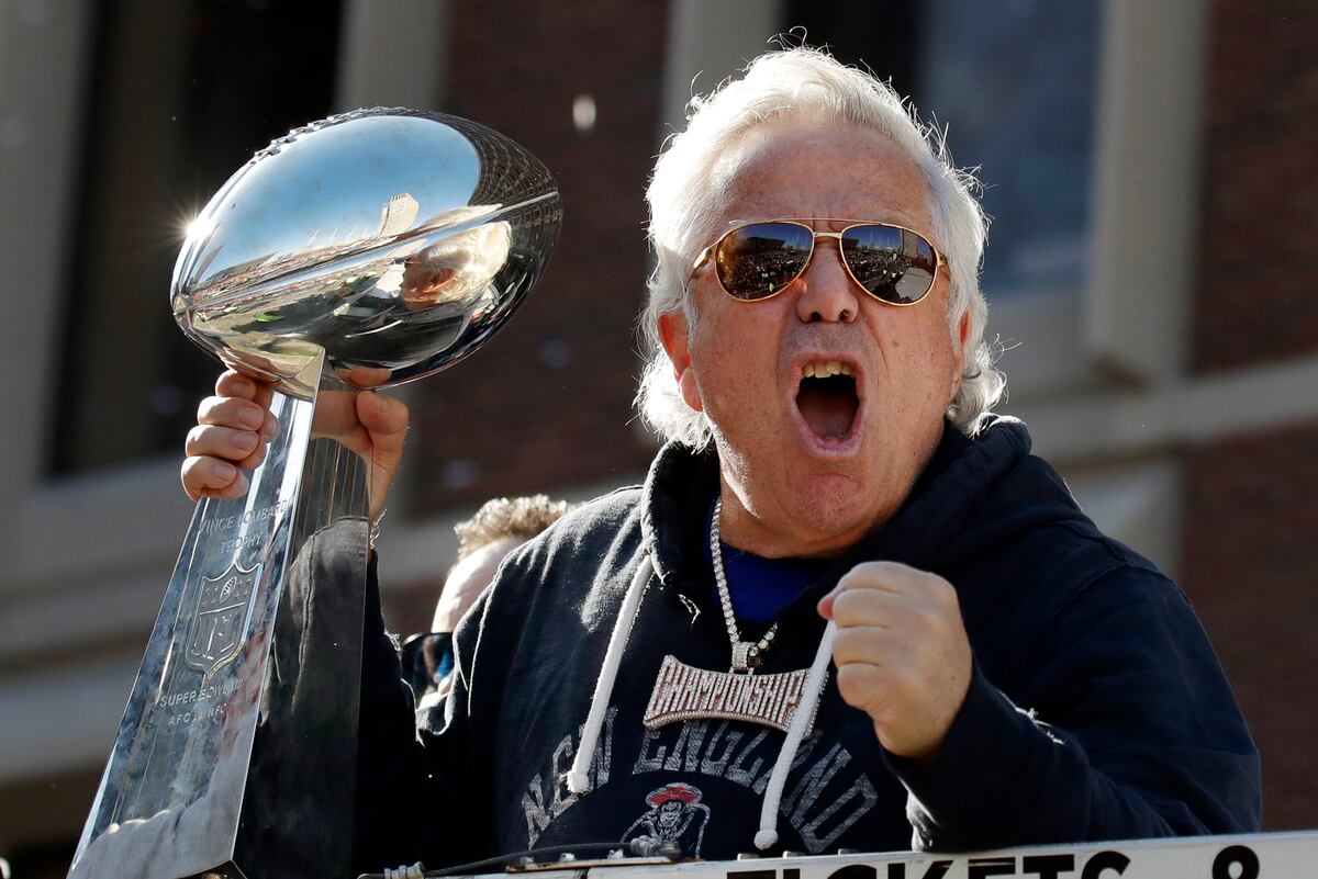 Patriots' Robert Kraft to Auction Off Super Bowl LI Ring for 'All in ...