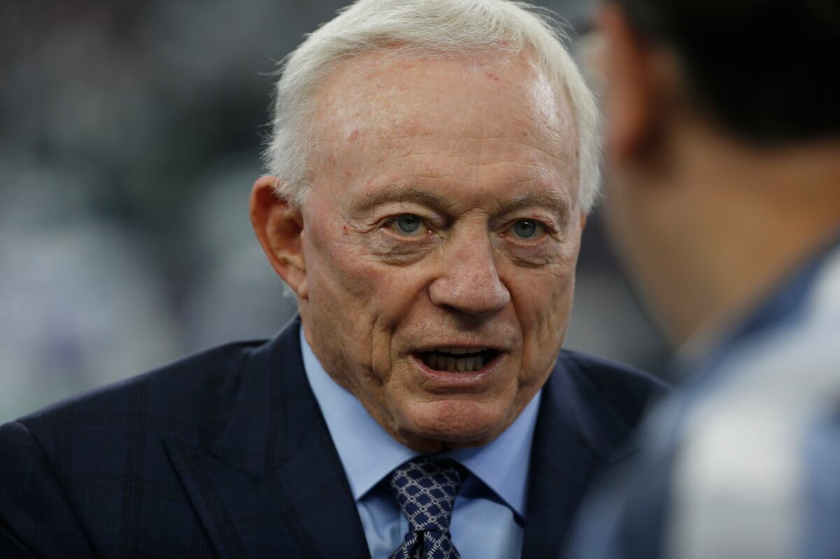 Cowboys' Jerry Jones Says It's 'Great' to Return to Team Facility Amid ...