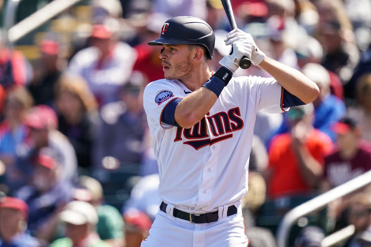 Max Kepler Apologizes for 'Blue Lives Matter' Mask amid George Floyd ...