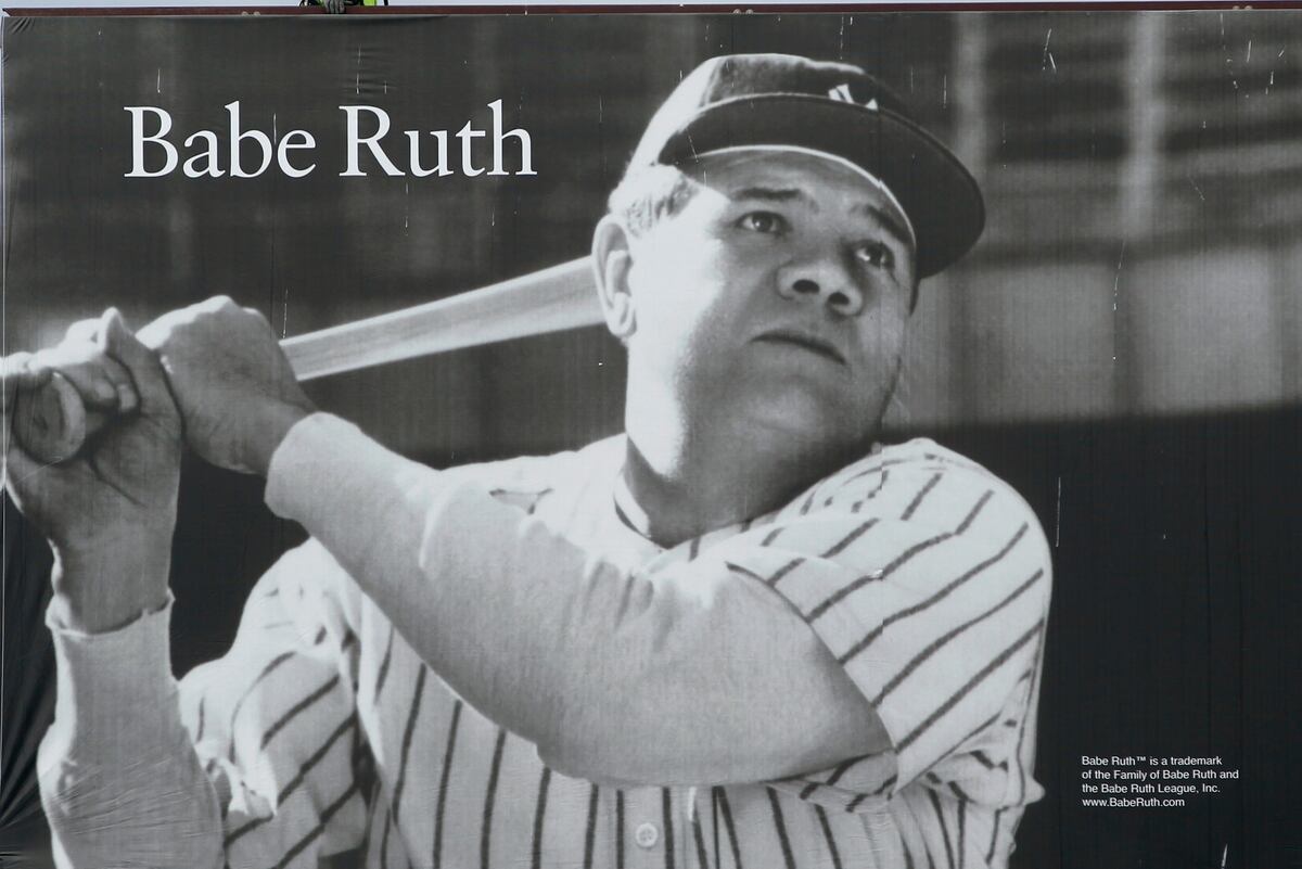 Babe Ruth's 'Finest Known' Gem Mint 10 Autographed Photo Sells for ...