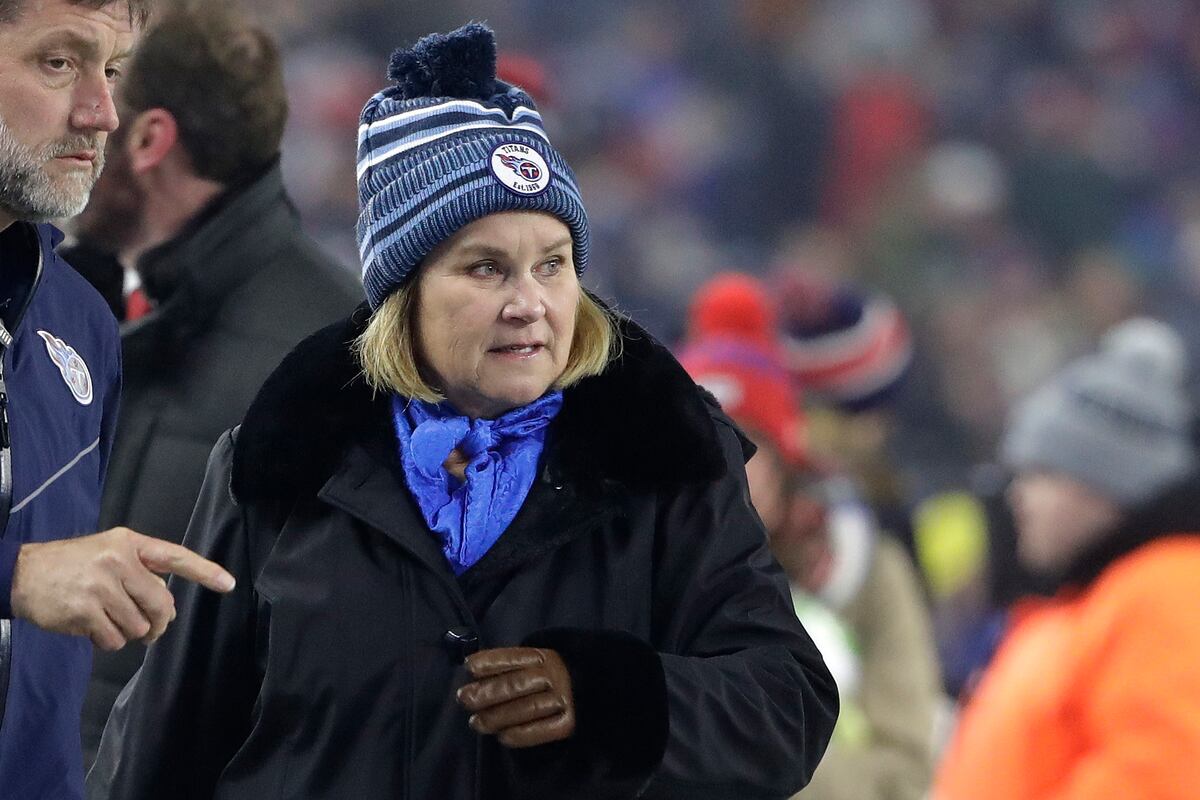 Titans Owner Backs Players Using Peaceful Protests to 'Advance Us as a ...