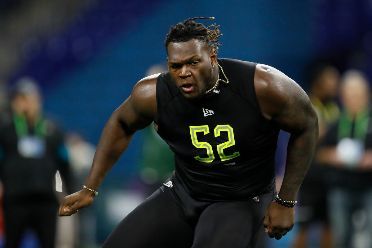 Titans' 1st-Round Draft Pick Isaiah Wilson Placed on COVID-19 List ...