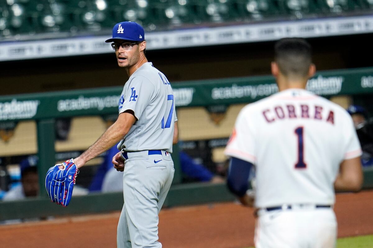 Video: Dodgers' Joe Kelly Taunts Astros Before Benches Clear | News ...