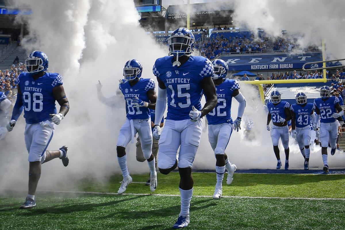 Kentucky Football Walks out of Practice in Support of Racial Justice ...