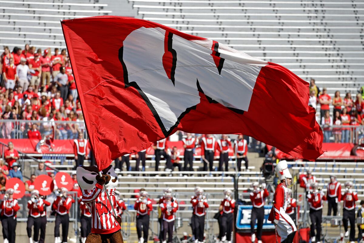 5-Star OT Prospect Nolan Rucci Commits to Wisconsin over Penn State ...