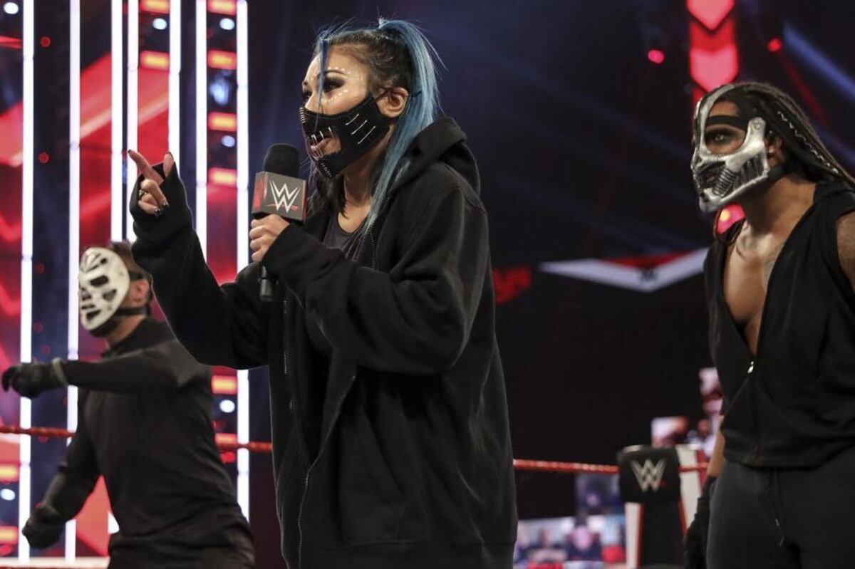 Retribution's Awful Reveal, Awkward Mysterio Drama, More WWE Raw ...