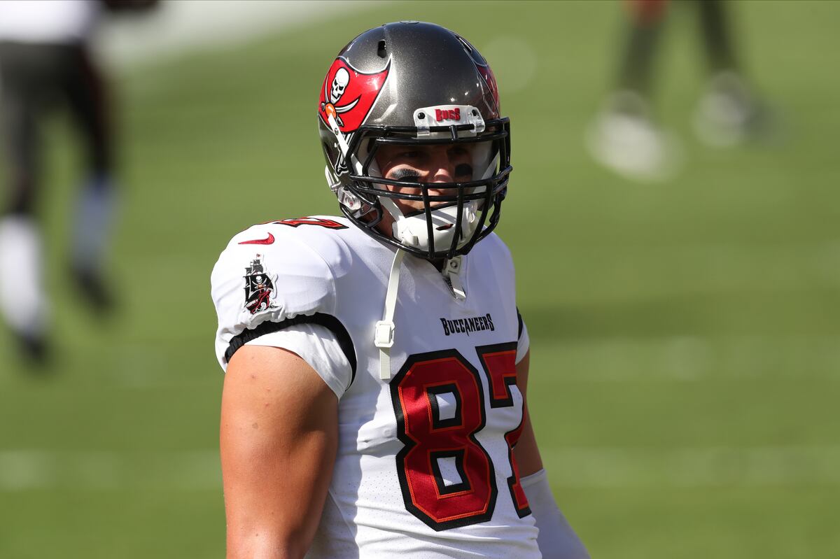 Rob Gronkowski Has Been Playing Through Shoulder Injury, Says Bucs ...