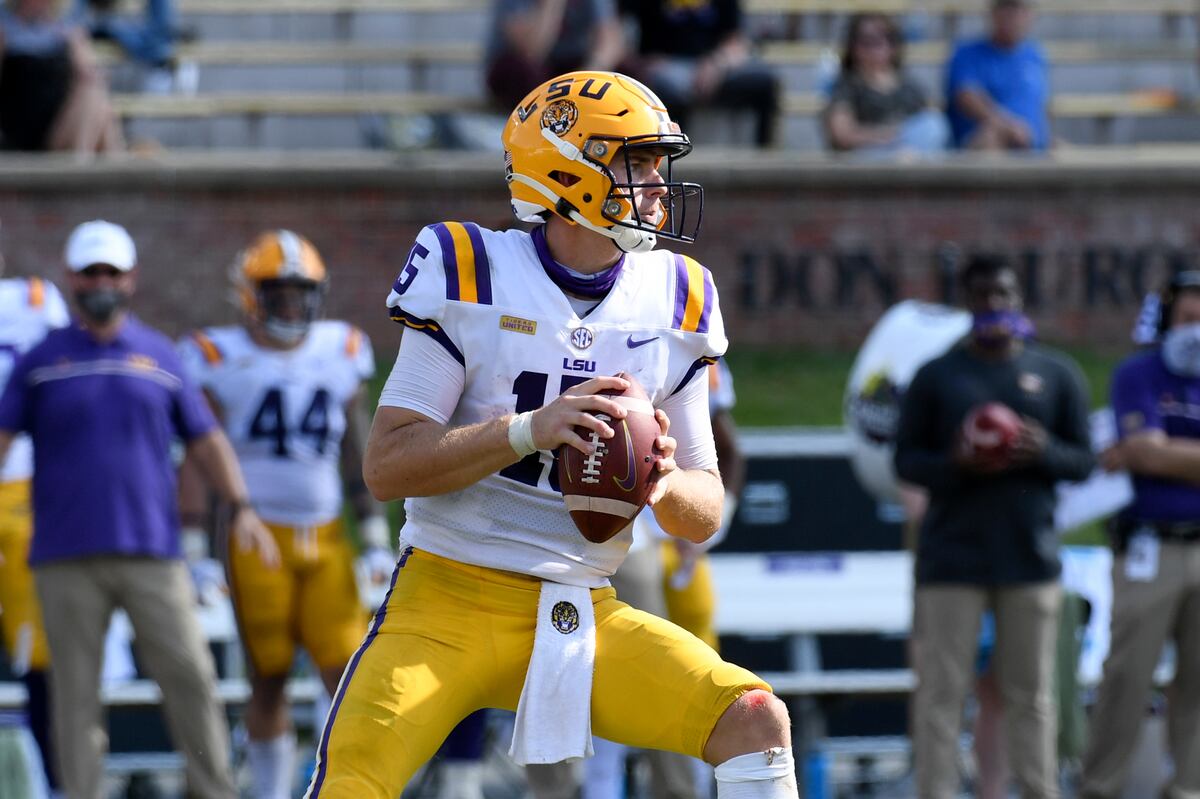 TJ Finley to Start for LSU vs. South Carolina in Place of Injured Myles ...