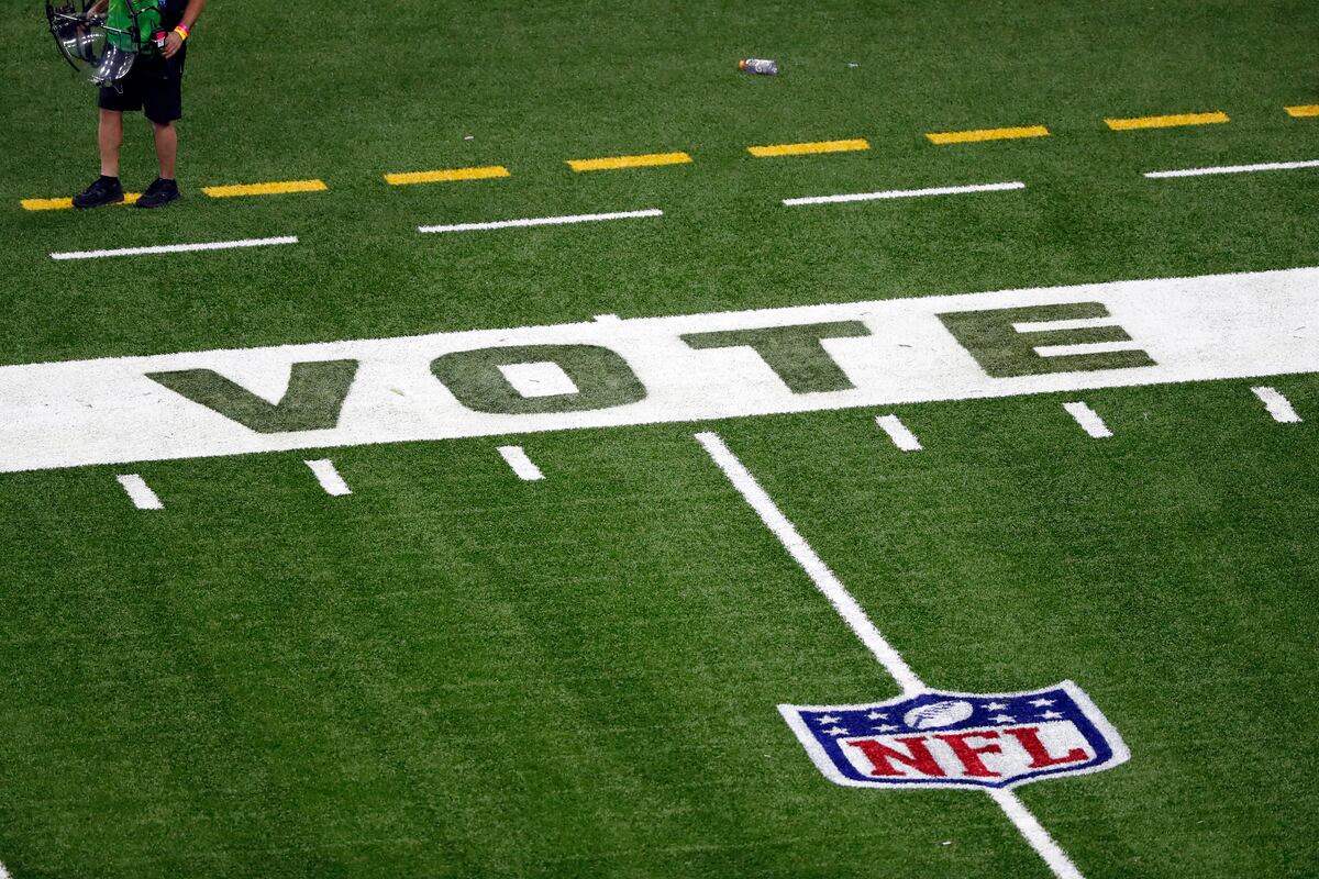 NFL Announces 90 Percent of Active Players Are Registered to Vote in ...