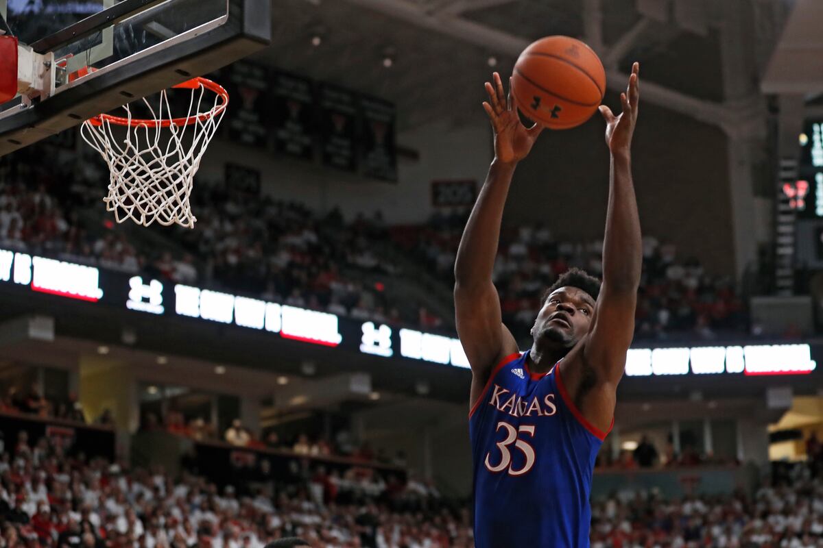 Reports: Tyler Bey, Udoka Azubuike Set Vertical Leap Records at 2020 ...