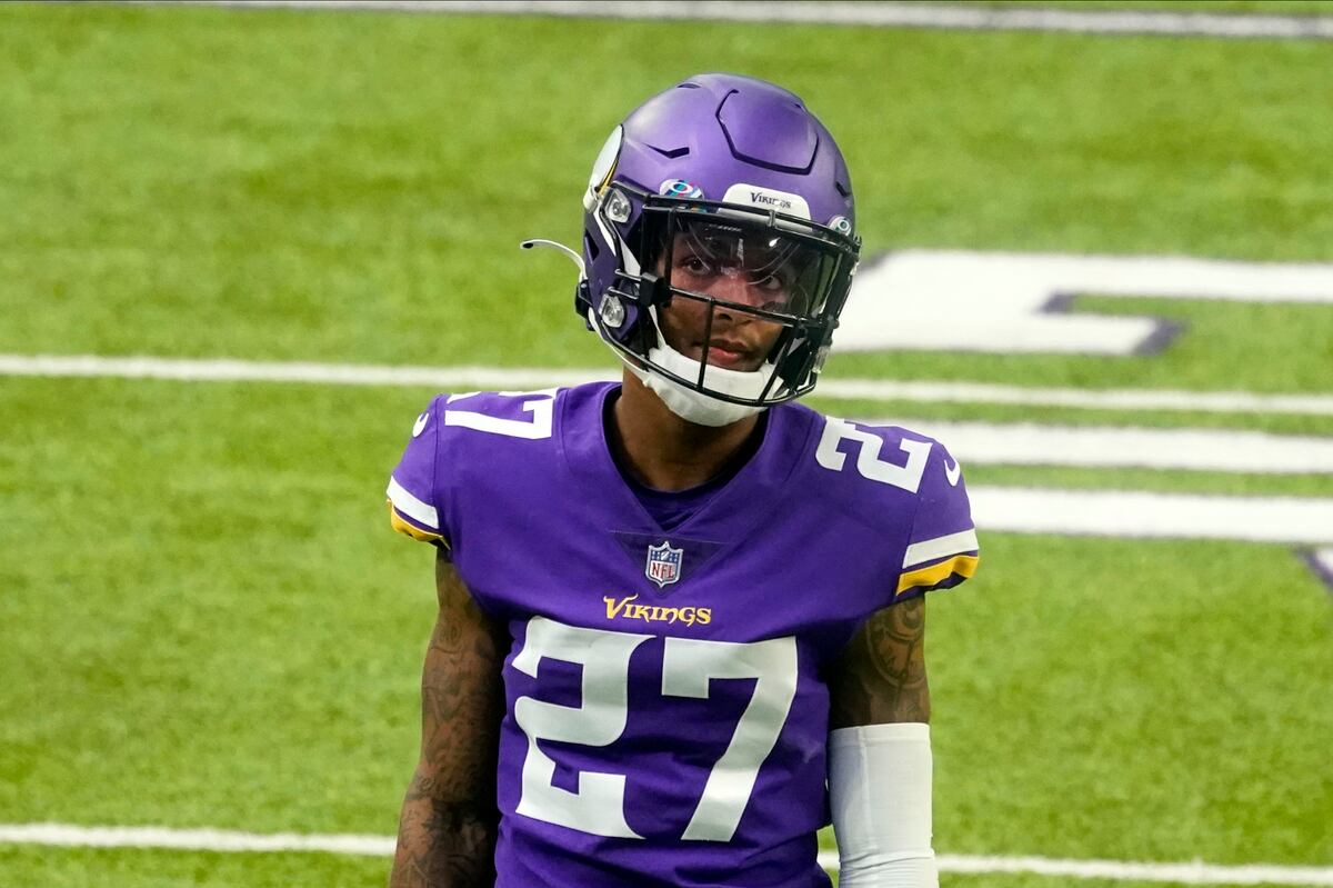 Vikings' Cam Dantzler Taken to Hospital After Being Stretchered Off ...
