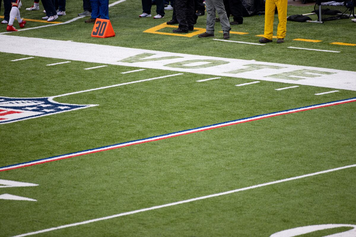 NFL Expanding Team Bench Areas, Enforcing New Mask Guidelines in Week 9 ...