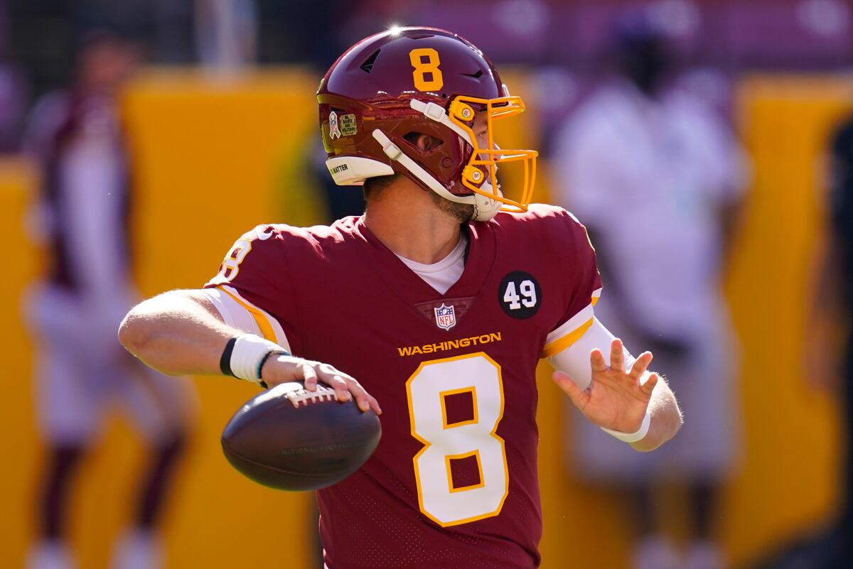 WFT's Kyle Allen Has Dislocated Ankle After Being Carted Off with ...