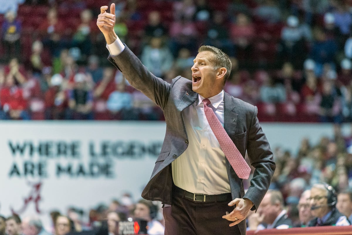Alabama Basketball Gets 3 Years Probation After Associate Ads Ncaa
