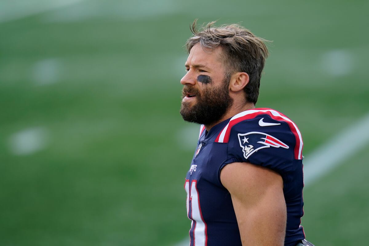 Julian Edelman Returns to Patriots Practice After Knee Injury; Out ...