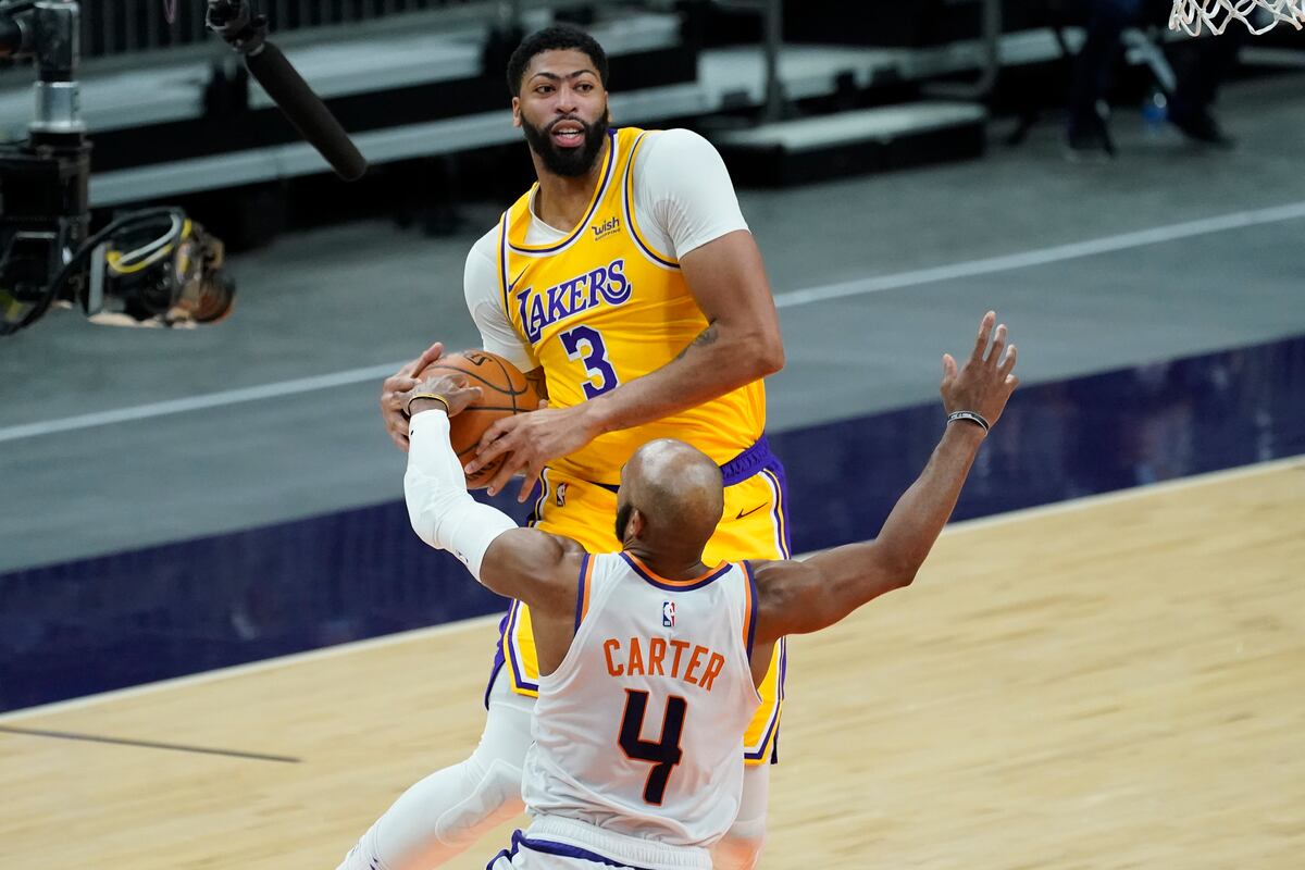 Anthony Davis Drops 35 as Lakers Beat Devin Booker, Suns in Preseason ...