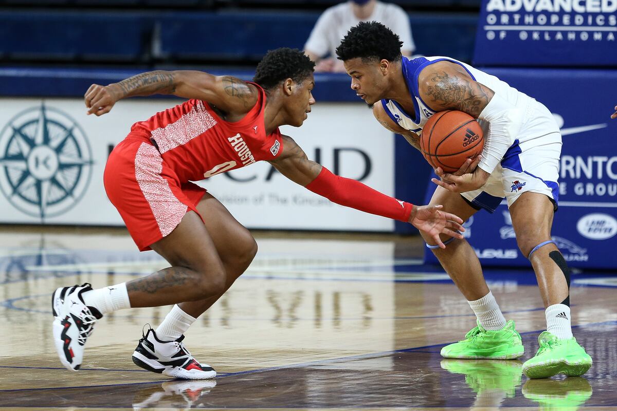 No. 5 Houston Upset by Tulsa After Brandon Rachal's FTs with 0.1 ...