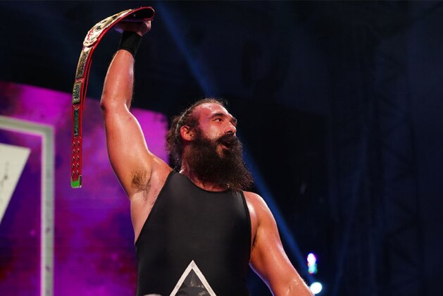 Erick Rowan Appears on AEW Dynamite to Honor Former WWE Partner Luke Harper