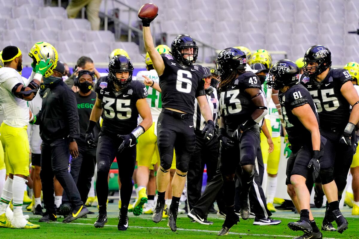 Breece Hall, No. 10 Iowa State Beat No. 25 Oregon 34-17 in 2020 Fiesta ...